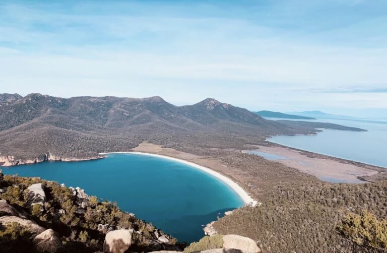 10 Picturesque Coves and Bays Around the World – The wanders